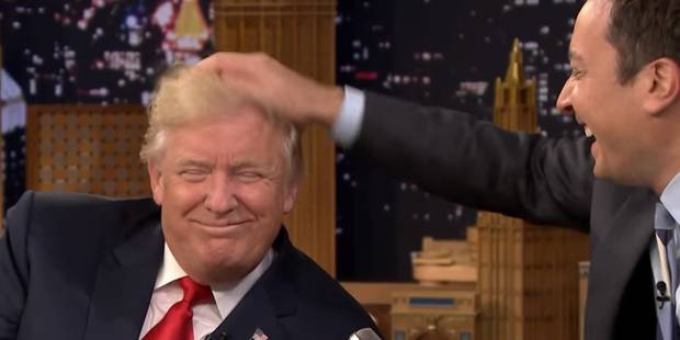 Calvicie de Trump queda al descubierto por fuerte viento (VIDEO ...